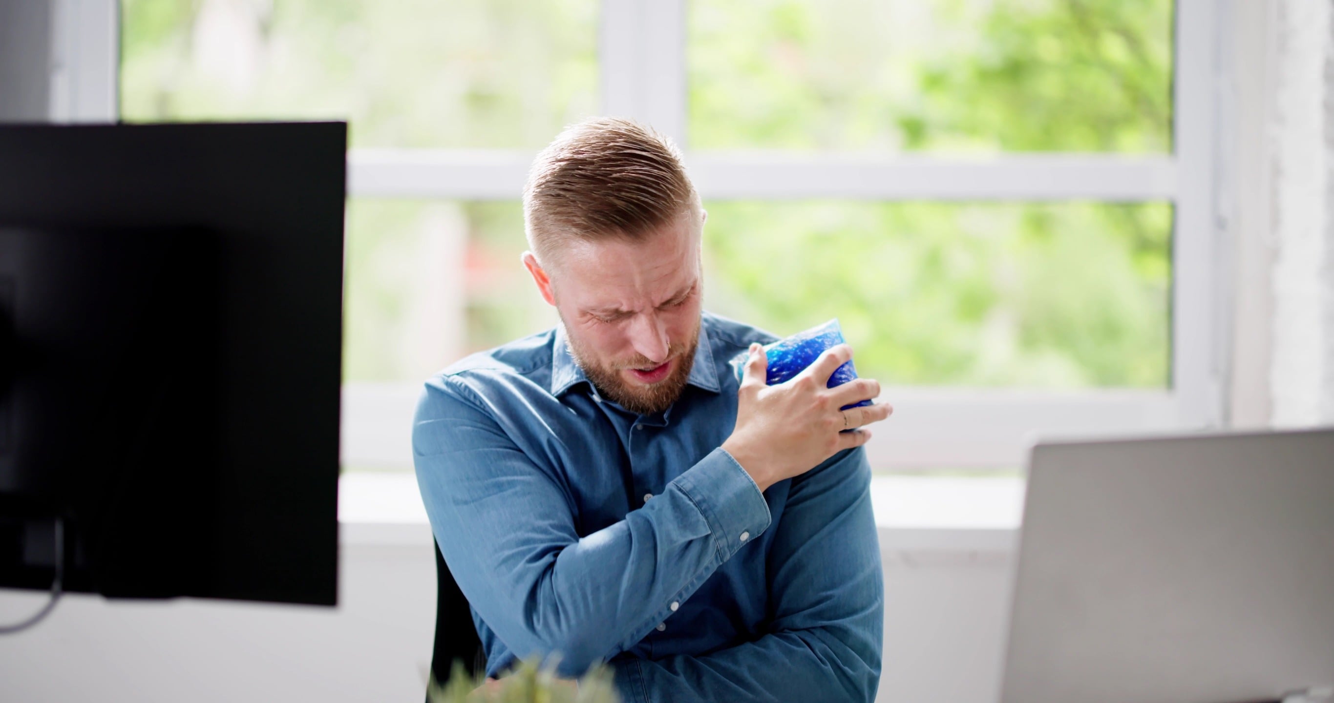 The Best At-Home Remedies to Manage Joint and Shoulder Pain